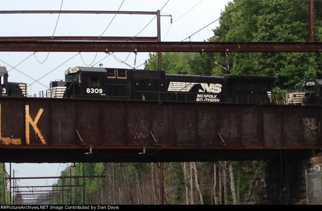 NS C40-8 8309 on 14G